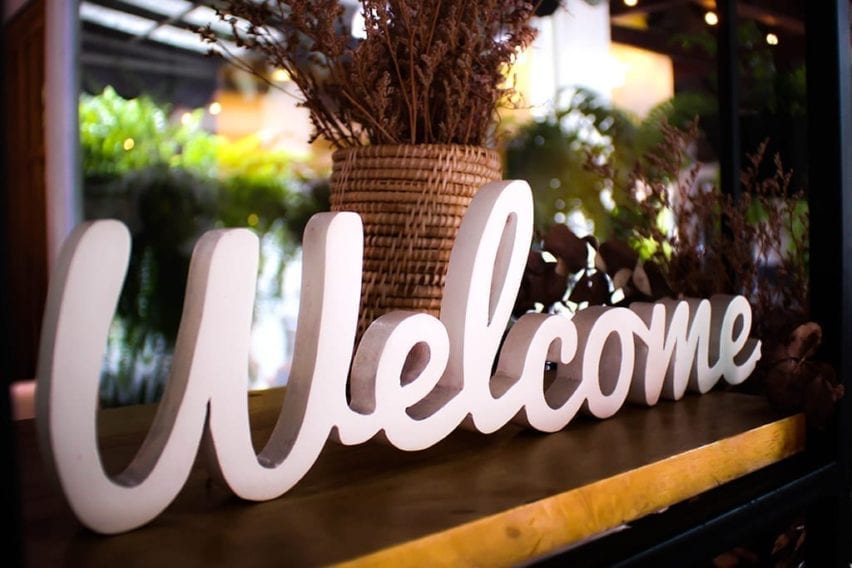 Welcome Your Restaurant Guests with Style | The Hostess Station